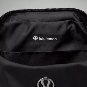 lululemon athletica | Bags | Nwt Lululemon Mini Shoulder Bag 4l Black ...